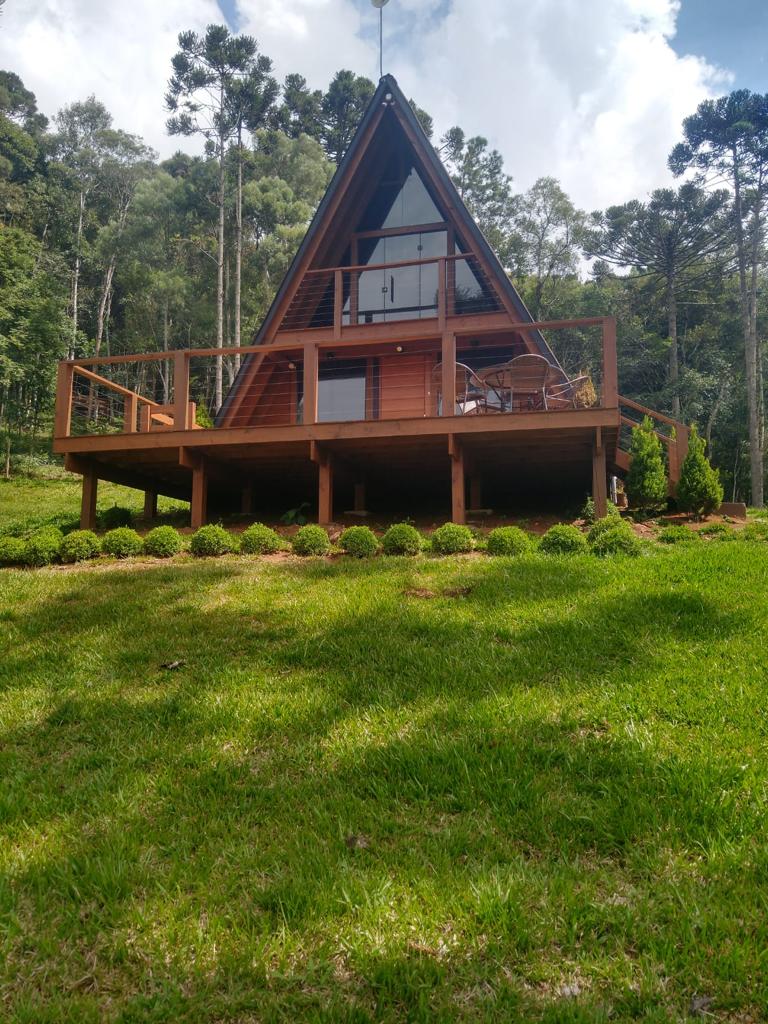 Chalé Suíço A-FRAME 46m² + 15m² de Deck - KIT Madeira Maciça - COD08 ...